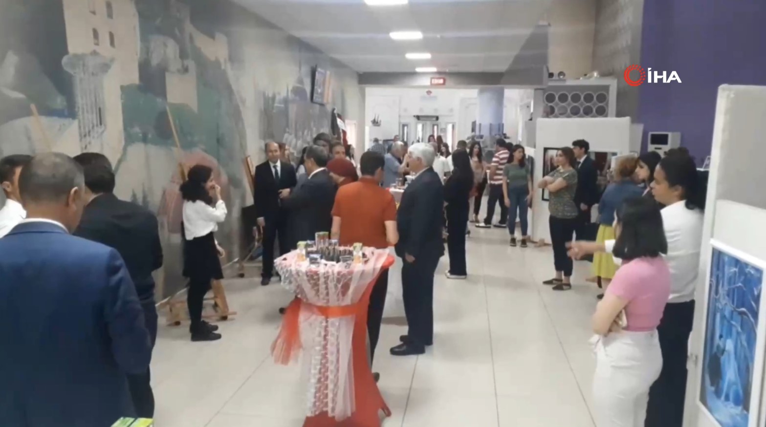 Genç ressamların resimleri sergilendi - Aktüel Haberleri